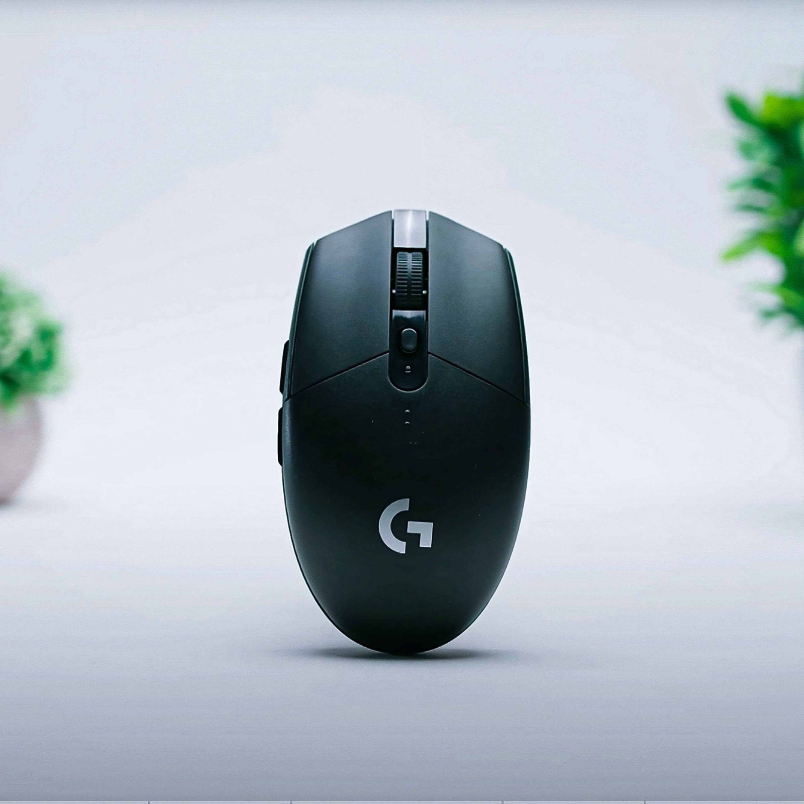 Logitech G304 Lightspeed Wireless Gaming Mouse - Sri Lanka